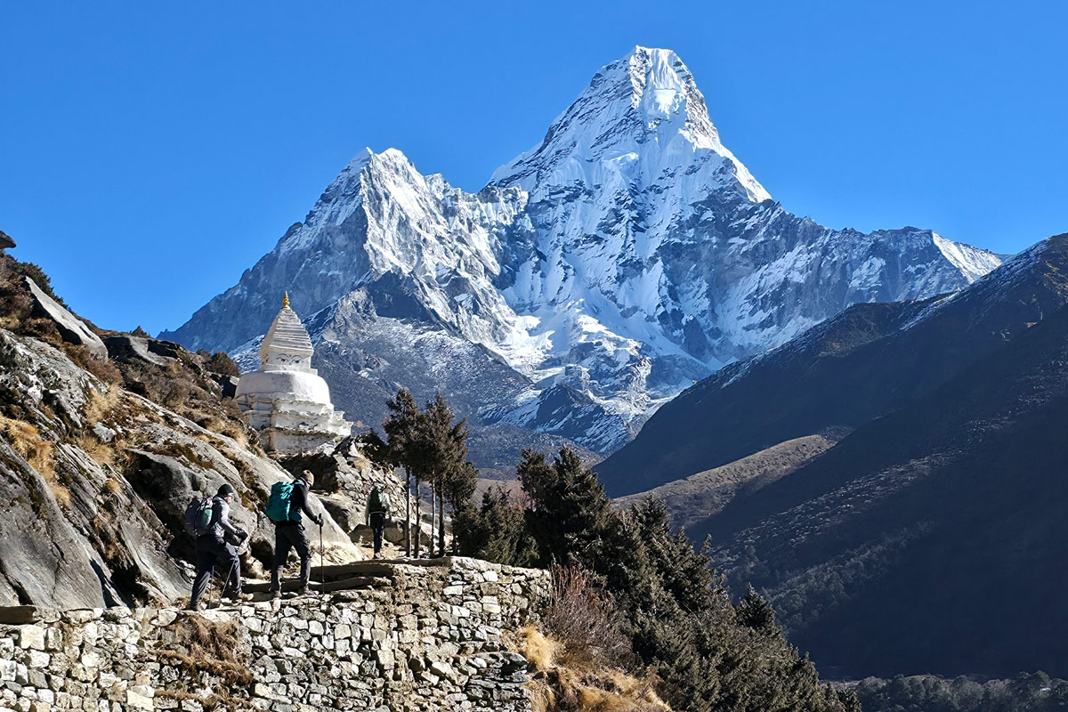 Everest Base Camp Elevation Gain: The Complete Altitude Guide (2026/27)